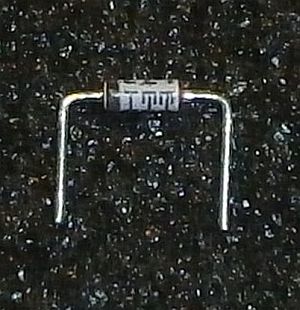 C-Diode BB 221 ( 2 pF - 18 pF , 18 V ) C-Diode BB 221 ( 2 pF - 18 pF ...